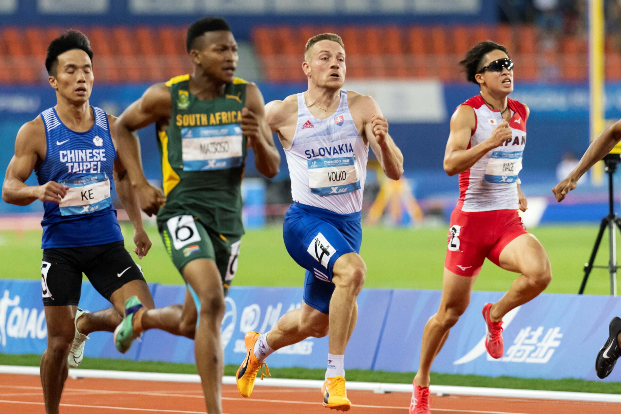 Volko Ján SU 2023 200 m finále – beh foto Roman benický – Atletika.sk